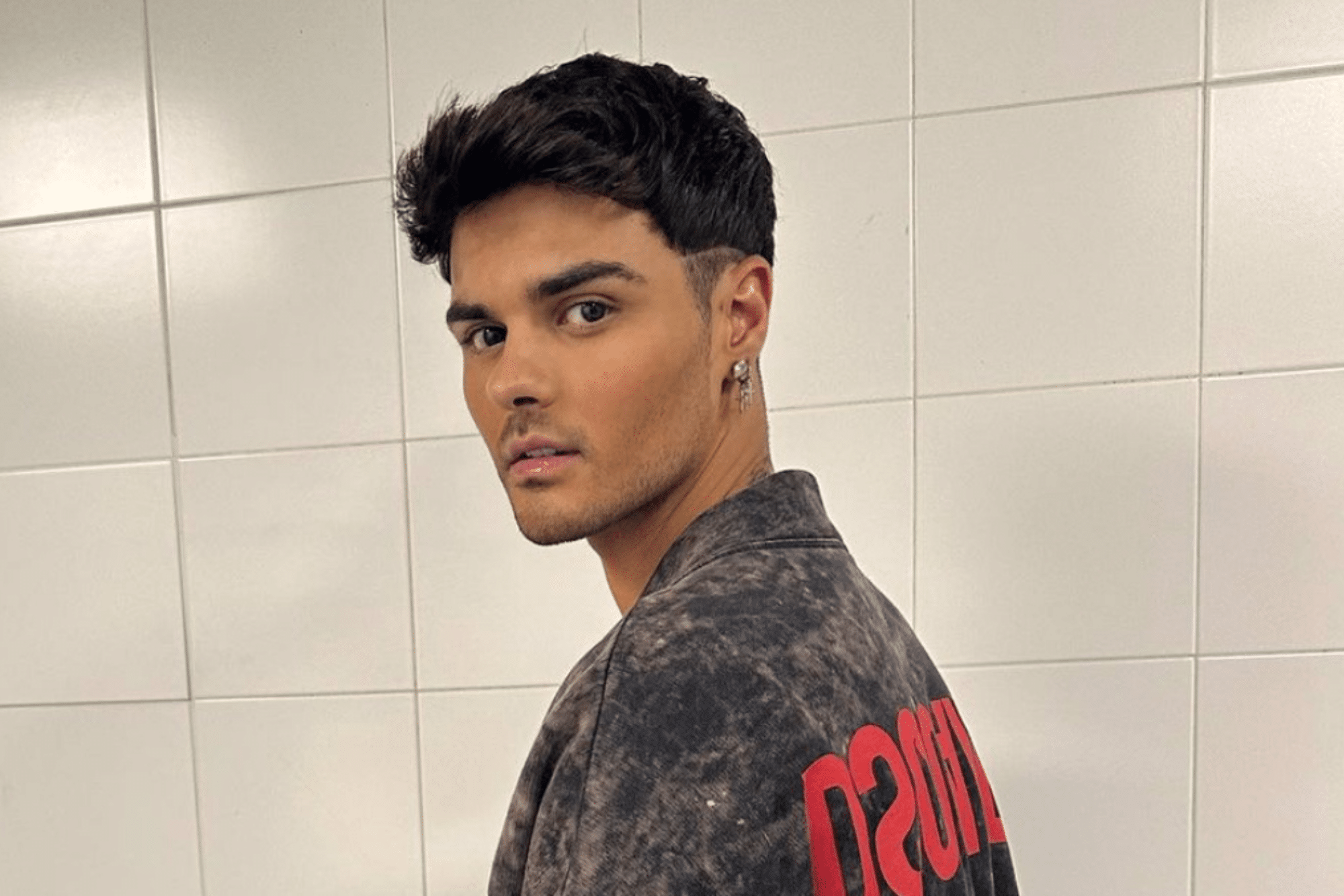 Top 20 cantantes españoles más famosos en 2025 🎤